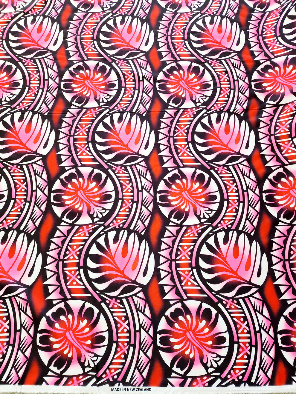 Polynesian Design #147 Pink, White and Black – Tokouso Fabrics