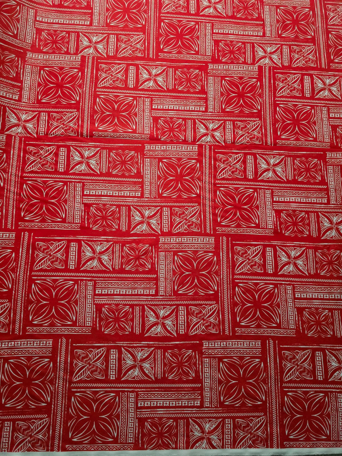 Polynesian Design #252 Red and White – Tokouso Fabrics